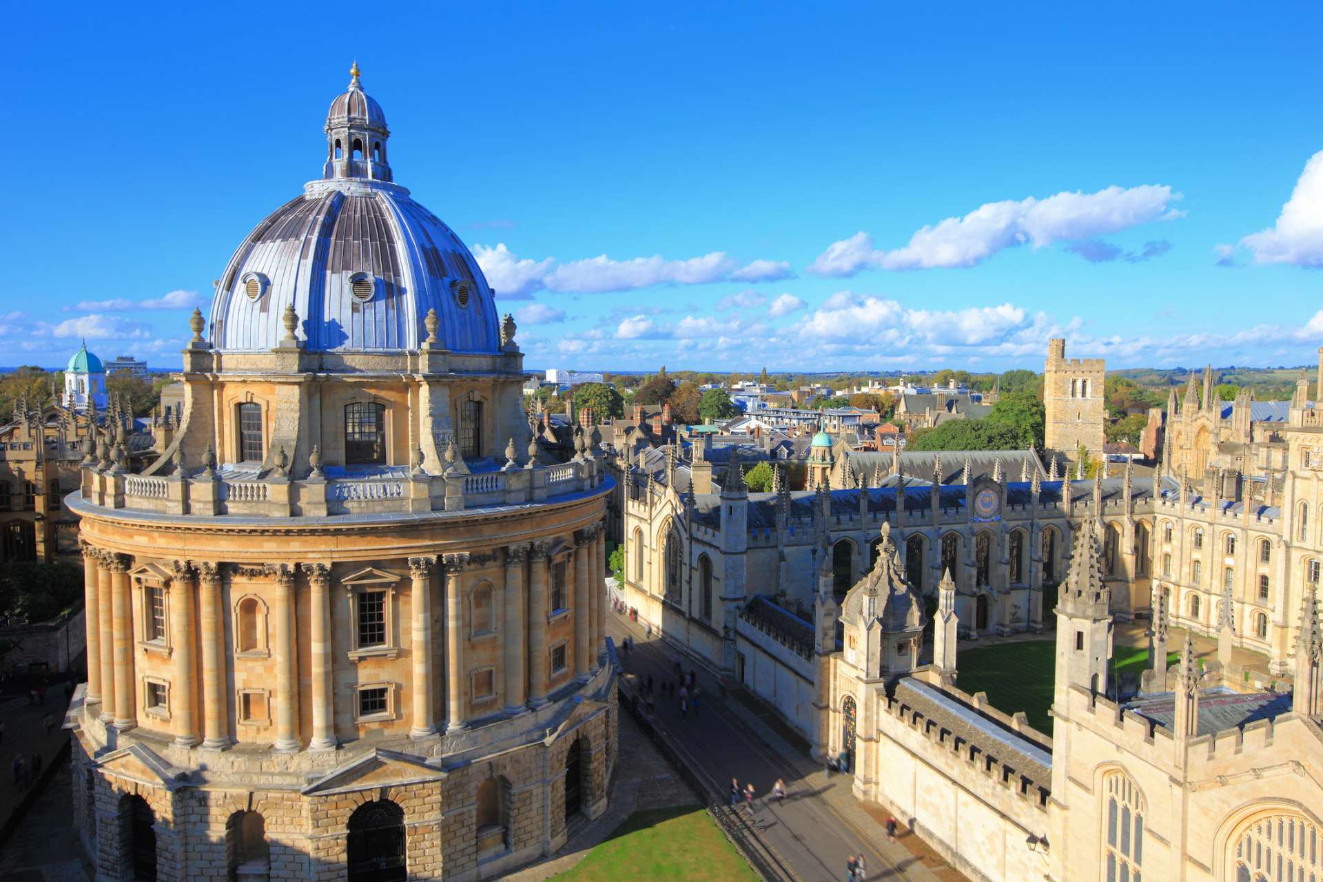 Top 10 Beautiful Universities Across the World