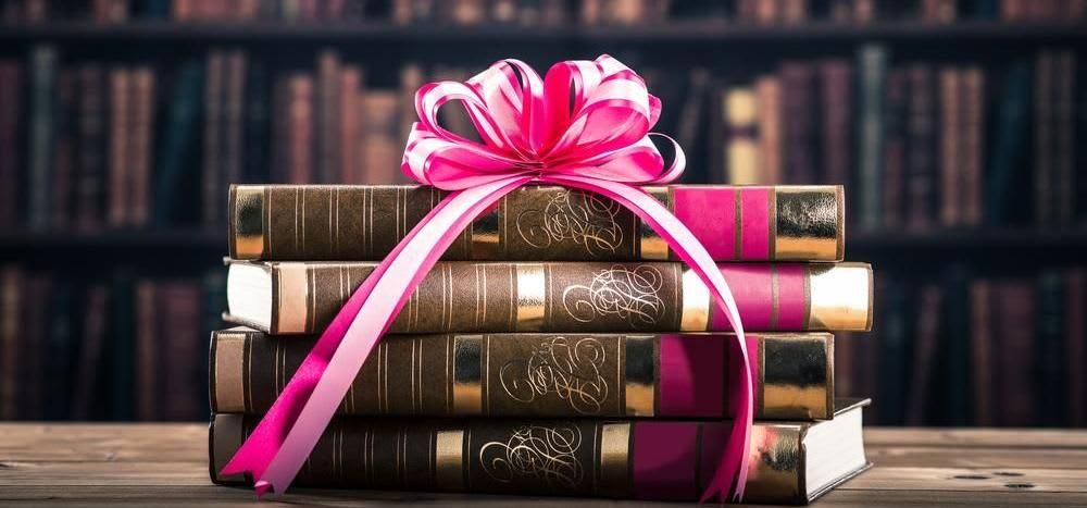 8 Perfect Present Ideas for Law Students