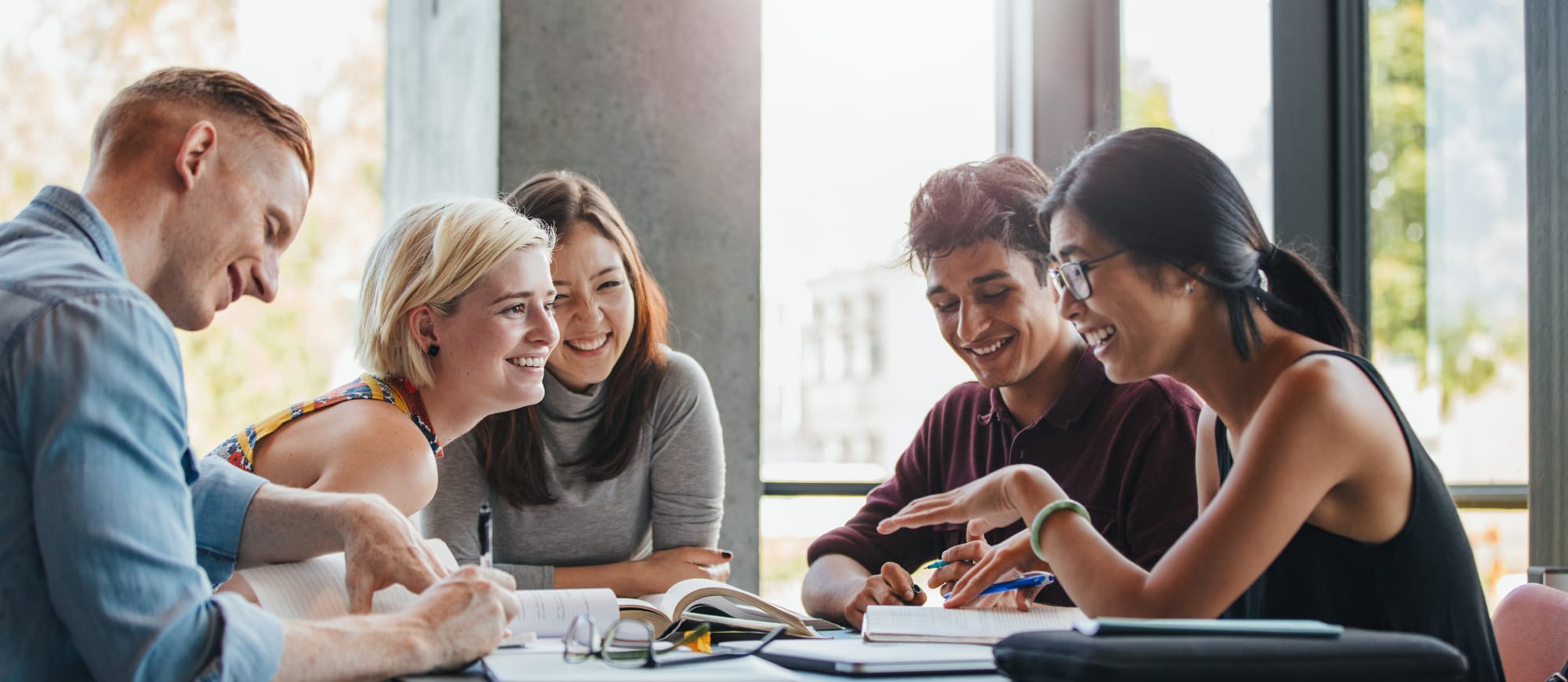 Communications Major: Requirements, Curriculum & Career